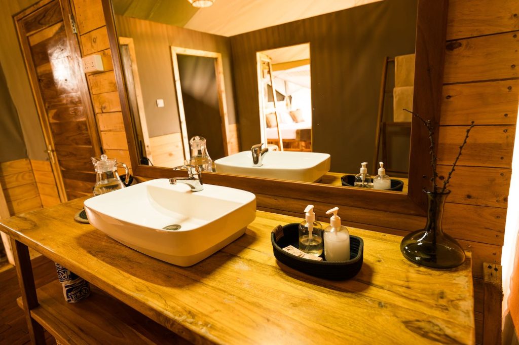 Tukaone Weavers Camp, Midrange camp in Central Serengeti