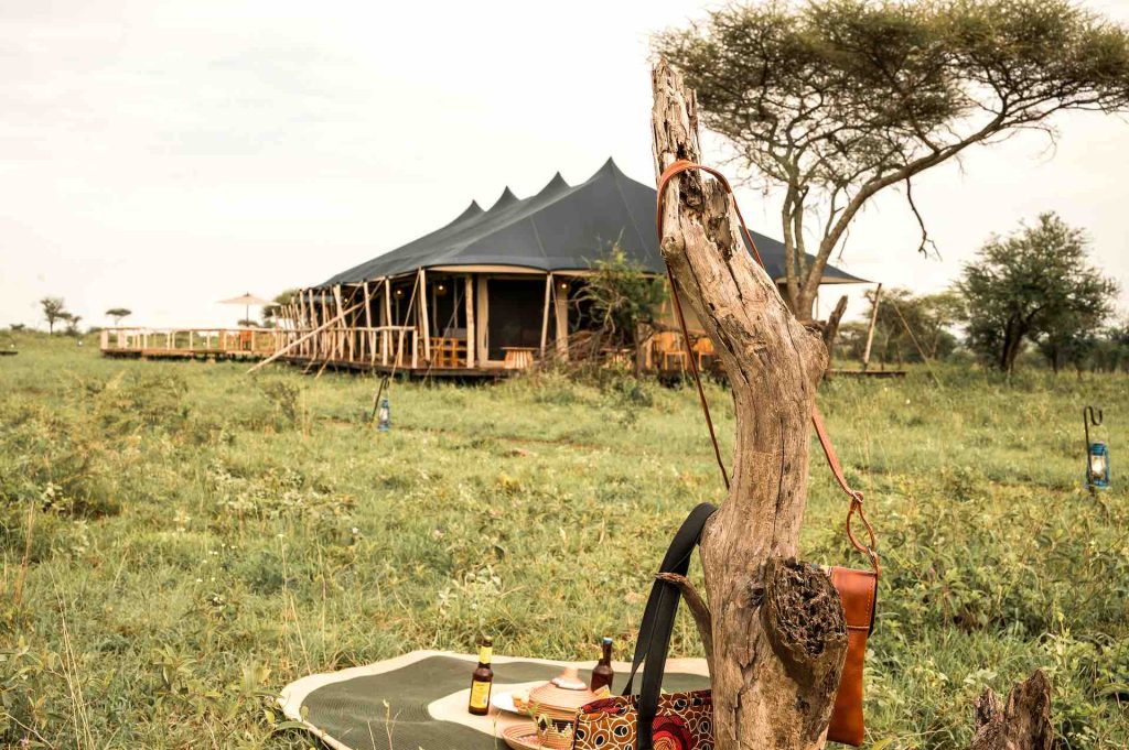 Tukaone Weavers Camp, Midrange camp in Central Serengeti