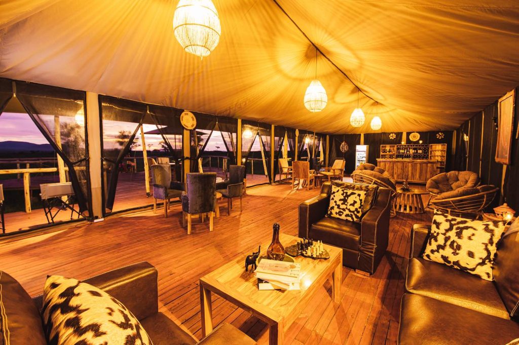 Tukaone Weavers Camp, Midrange camp in Central Serengeti