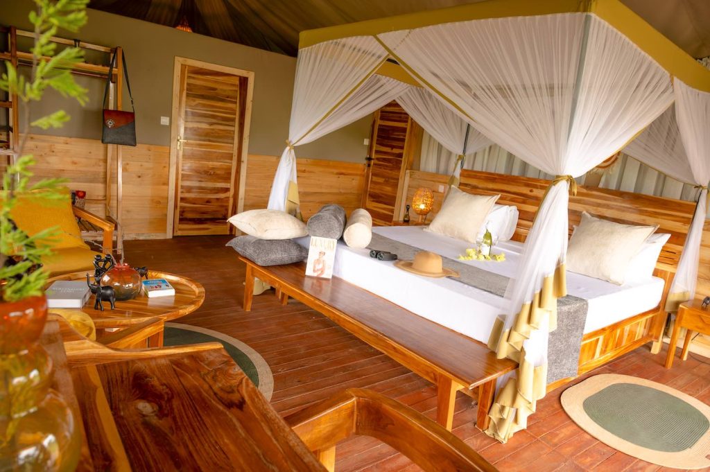 Tukaone Weavers Camp, Midrange camp in Central Serengeti